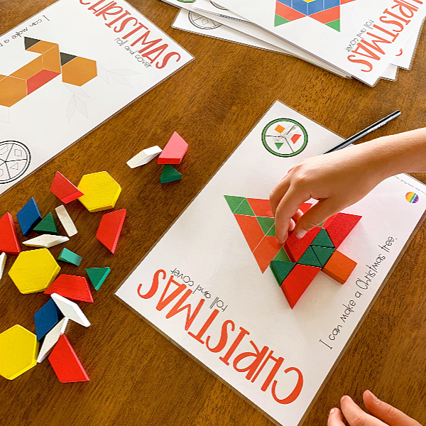 Christmas Pattern Block Spin and Cover Math Centre - classroom HQ